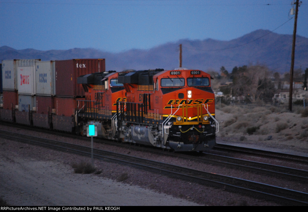BNSF 6901 heads west as the rear most DPU in this early am shot.
